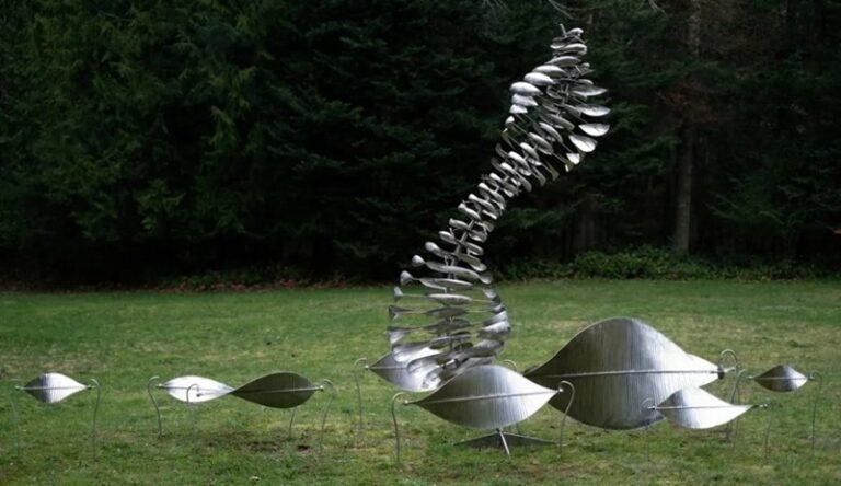 What Is a Kinetic Sculpture? Exploring the Perfect Blend of Art and Motion