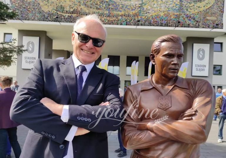 Bronze Football Player Stanley Matthews Sculptures - YouFine Art Sculpture