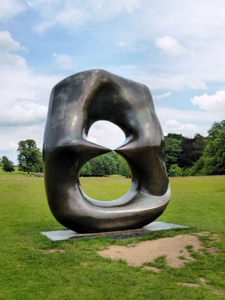 Modernist Art Sculptor - Henry Moore